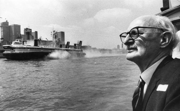 Sir Christopher HOVERCRAFT – DIPLOMATIC TIMES