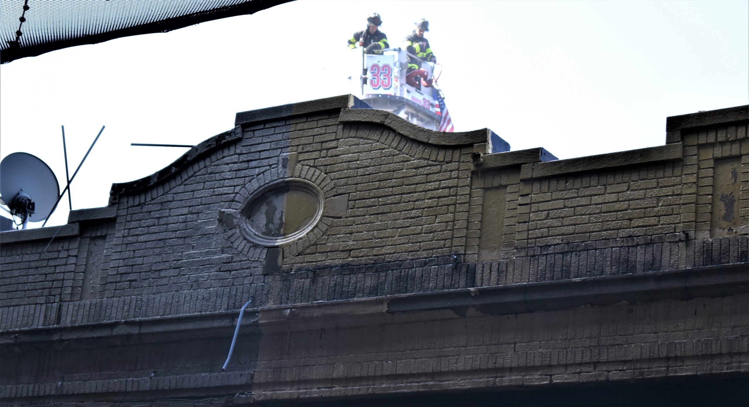 FDNY BRONX HOOK LADDER BUCKET ROOF FIREMEN 3 22 21 – DIPLOMATIC TIMES